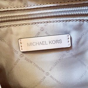 Michael Kors | Bags | Michael Kors Gabby Small Satchel Top Zip Shoulder ...